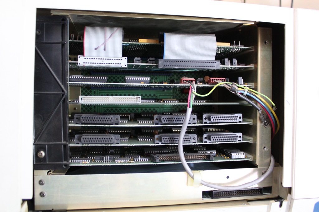 Tandy 6000 Card Cage – Mark's Tech Journal