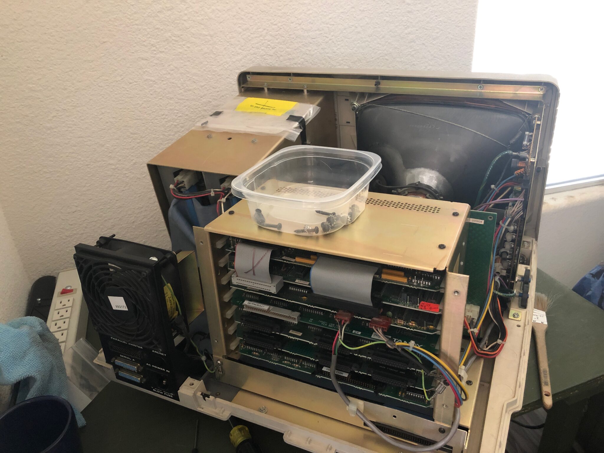 Tandy 6000 Innards – Mark's Tech Journal